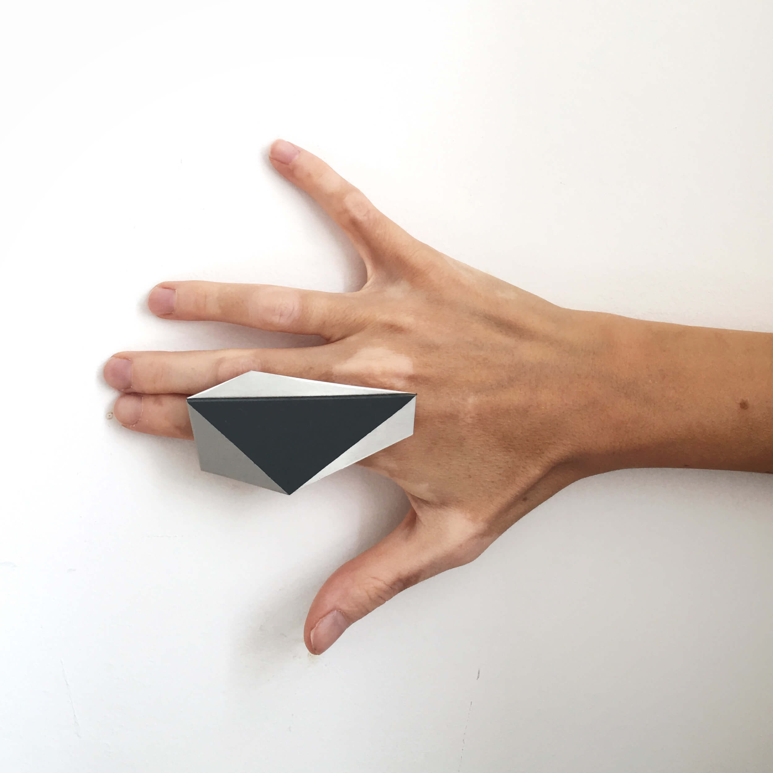 Gray and silver oversized ring • Jagged Squares